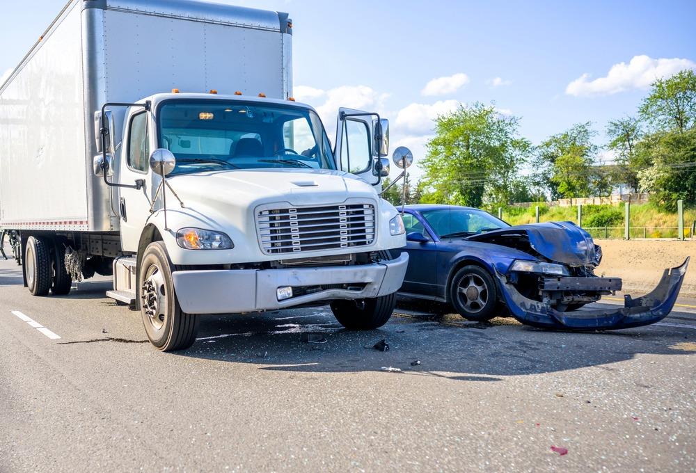 Cargo Truck Accident Lawyer in Columbus | Free Consultation